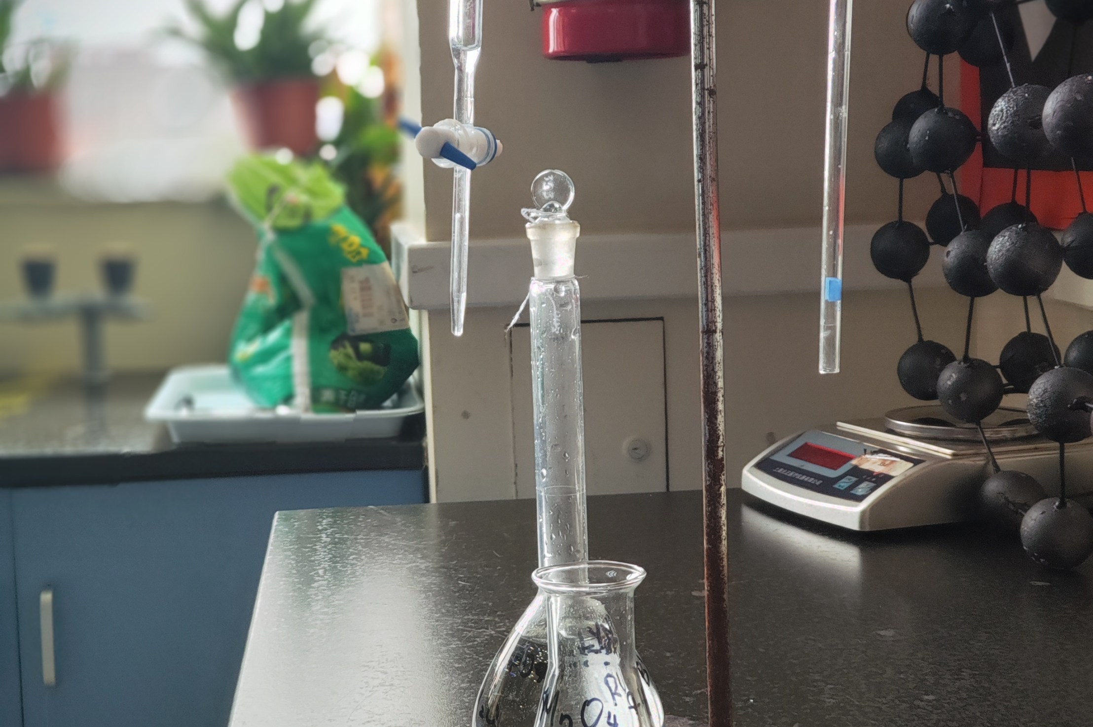 How to Determine the Concentration of a Hydrochloric Acid Solution ...