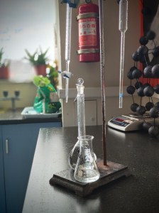 How to Determine the Concentration of a Hydrochloric Acid Solution ...